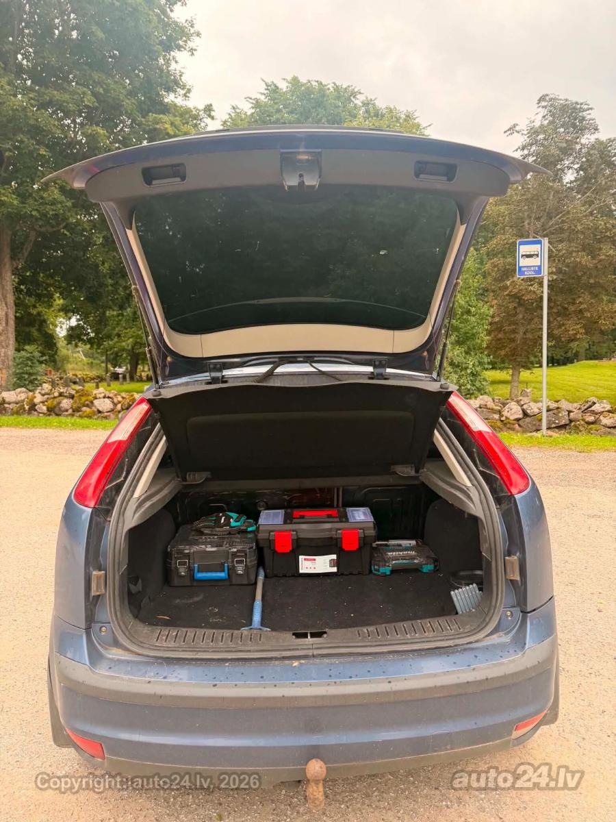 Zils Ford Focus 2005 Tallina, ar dzinēja tilpumu 1.60 L un nobraukumu 266 tūkst. km par 1800 €, foto 6 vietnē AUTOMOTO.COM.LV