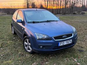Zils Ford Focus 2005 Ogre, ar dzinēja tilpumu 1.60 L un nobraukumu 305 tūkst. km par 300 €, foto  vietnē AUTOMOTO.COM.LV