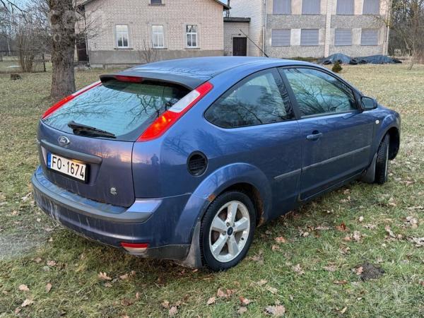 Zils Ford Focus 2005 Ogre, ar dzinēja tilpumu 1.60 L un nobraukumu 305 tūkst. km par 300 €, foto 4 vietnē AUTOMOTO.COM.LV