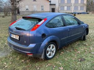 Zils Ford Focus 2005 Ogre, ar dzinēja tilpumu 1.60 L un nobraukumu 305 tūkst. km par 300 €, foto 4 vietnē AUTOMOTO.COM.LV