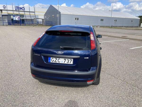 Zils Ford Focus 2005 Viļņa, ar dzinēja tilpumu 1.56 L un nobraukumu 237 tūkst. km par 950 €, foto 4 vietnē AUTOMOTO.COM.LV