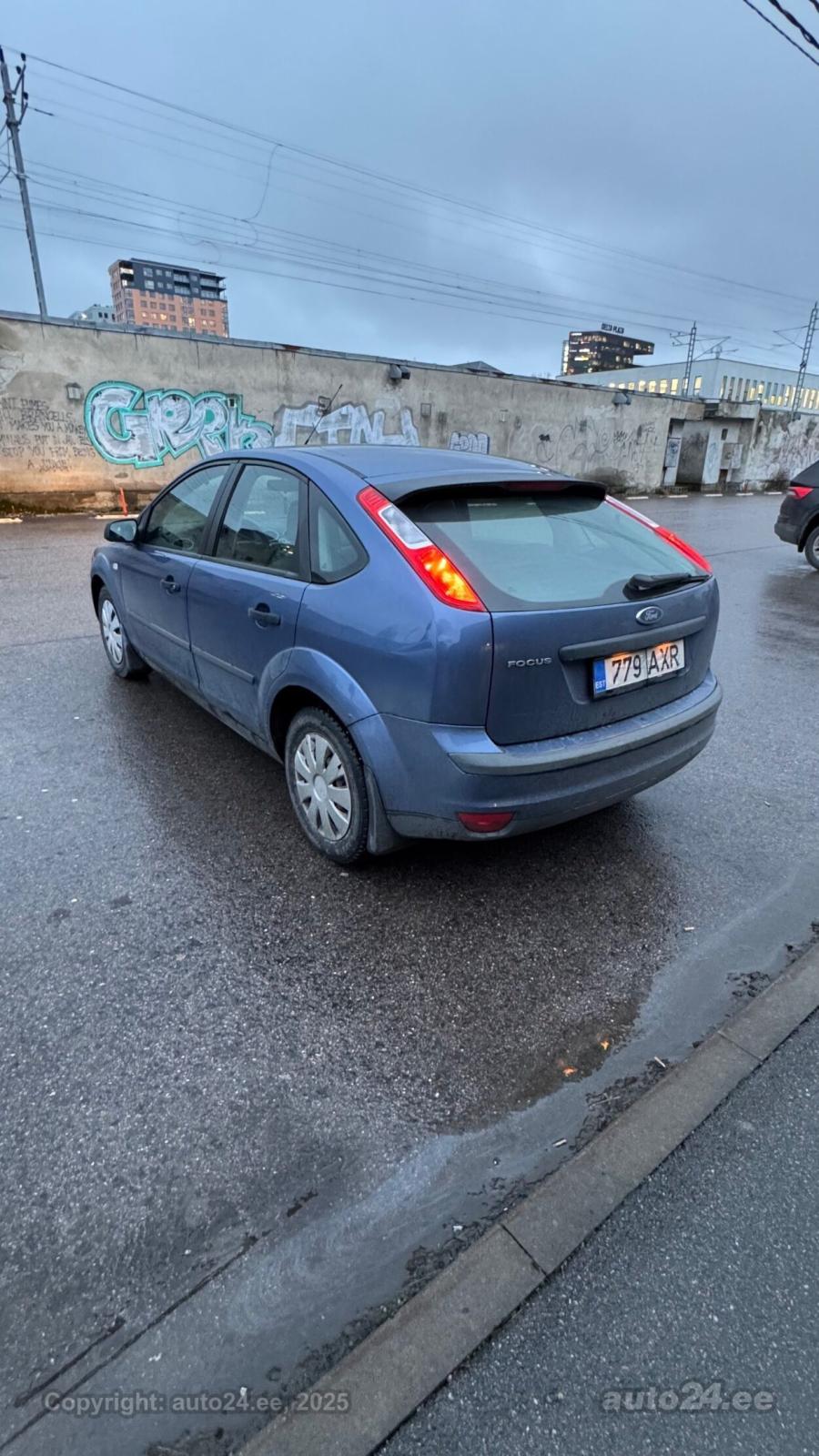 Blue Ford Focus 2006 in Tallinn, with an engine capacity of 1.60 L and mileage of 283 thousand km for 799 €, photo 3 on AUTOMOTO.COM.LV