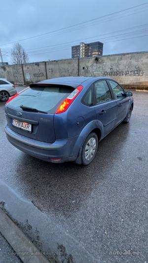 Blue Ford Focus 2006 in Tallinn, with an engine capacity of 1.60 L and mileage of 283 thousand km for 799 €, photo 5 on AUTOMOTO.COM.LV