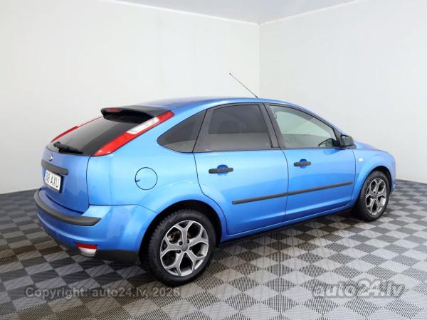 Blue Ford Focus 2006 in Tallinn, with an engine capacity of 1.60 L and mileage of 242 thousand km for 999 €, photo 3 on AUTOMOTO.COM.LV