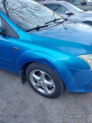 Blue Ford Focus 2006 in Tallinn, with an engine capacity of 1.60 L and mileage of 336 thousand km for 1500 €, photo 10 on AUTOMOTO.COM.LV