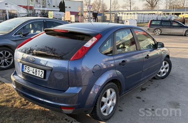 Zils Ford Focus 2006 Jelgava, ar dzinēja tilpumu 1.60 L un nobraukumu 280 tūkst. km par 1200 €, foto 3 vietnē AUTOMOTO.COM.LV