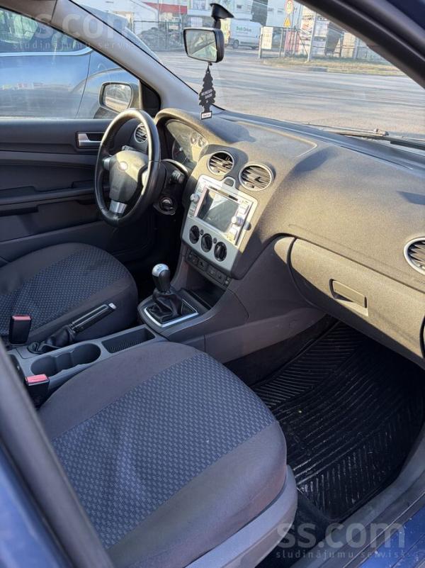 Zils Ford Focus 2006 Jelgava, ar dzinēja tilpumu 1.60 L un nobraukumu 280 tūkst. km par 1200 €, foto 5 vietnē AUTOMOTO.COM.LV
