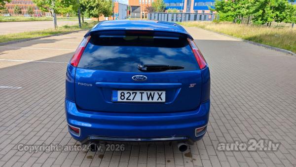 Zils Ford Focus 2006 Tallina, ar dzinēja tilpumu 2.50 L un nobraukumu 250 tūkst. km par 5500 €, foto 2 vietnē AUTOMOTO.COM.LV