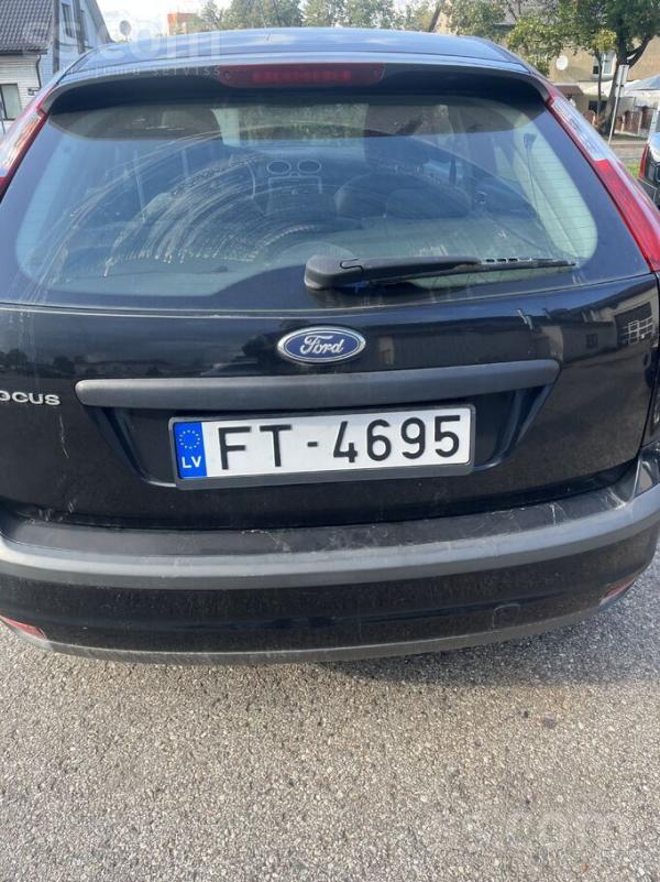 Blue Ford Focus 2006 in Rezekne, with an engine capacity of 1.60 L and mileage of 262 thousand km for 650 €, photo 3 on AUTOMOTO.COM.LV