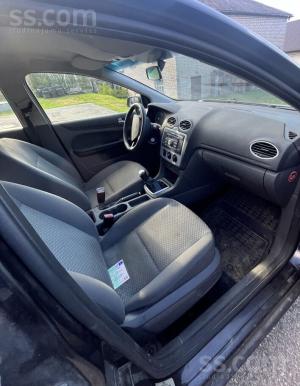 Zils Ford Focus 2006 Rēzekne, ar dzinēja tilpumu 1.60 L un nobraukumu 262 tūkst. km par 650 €, foto 6 vietnē AUTOMOTO.COM.LV