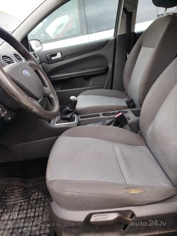 Zils Ford Focus 2006 Tartu, ar dzinēja tilpumu 1.60 L un nobraukumu 244 tūkst. km par 1150 €, foto 10 vietnē AUTOMOTO.COM.LV