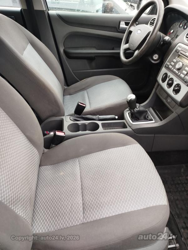 Zils Ford Focus 2006 Tartu, ar dzinēja tilpumu 1.60 L un nobraukumu 244 tūkst. km par 1150 €, foto 11 vietnē AUTOMOTO.COM.LV