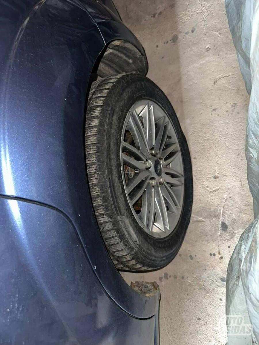 Blue Ford Focus 2006 in Radviliskis, with an engine capacity of 1.60 L and mileage of 255 thousand km for 700 €, photo 7 on AUTOMOTO.COM.LV