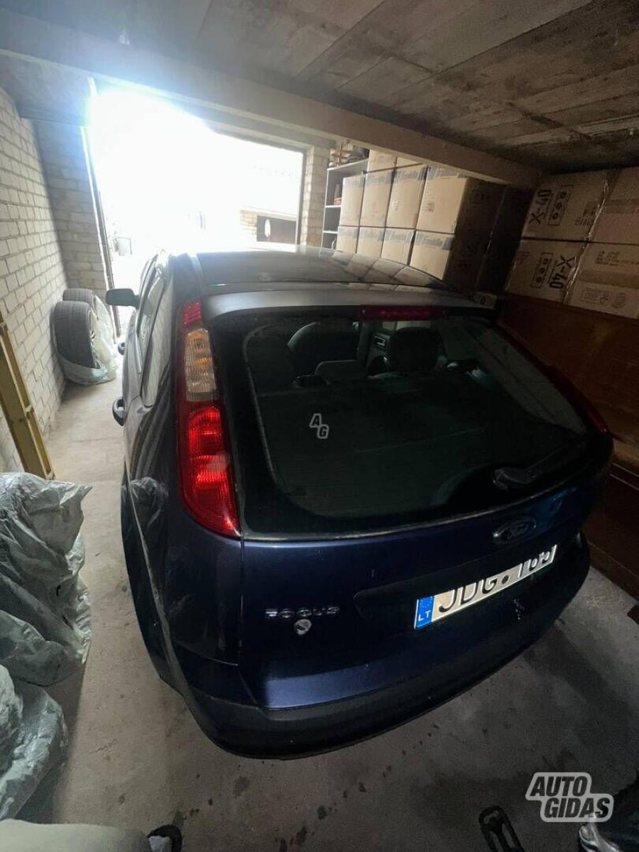 Blue Ford Focus 2006 in Radviliskis, with an engine capacity of 1.60 L and mileage of 255 thousand km for 700 €, photo 14 on AUTOMOTO.COM.LV