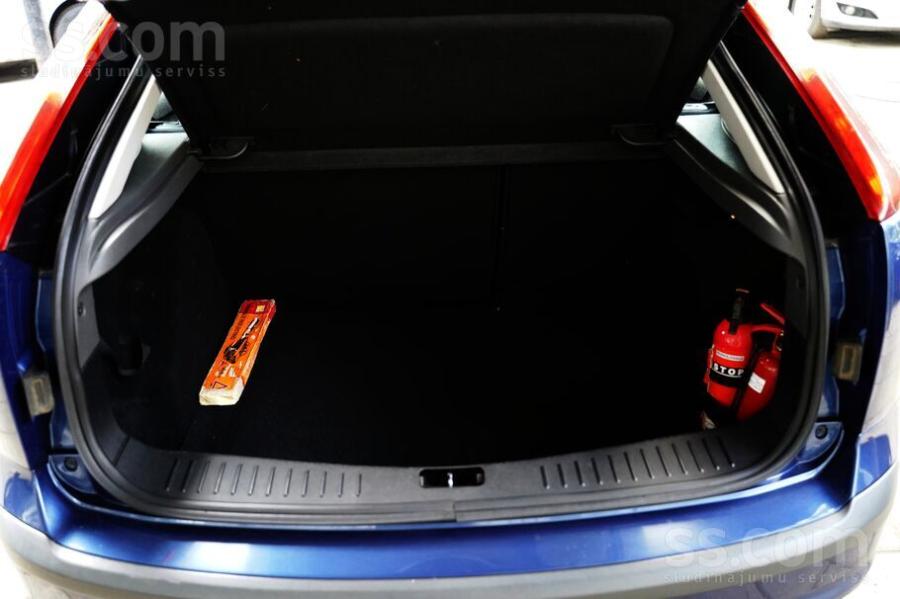 Zils Ford Focus 2007 Rīga, ar dzinēja tilpumu 1.60 L un nobraukumu 129 tūkst. km par 2500 €, foto 9 vietnē AUTOMOTO.COM.LV
