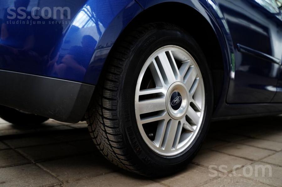 Zils Ford Focus 2007 Rīga, ar dzinēja tilpumu 1.60 L un nobraukumu 129 tūkst. km par 2500 €, foto 23 vietnē AUTOMOTO.COM.LV