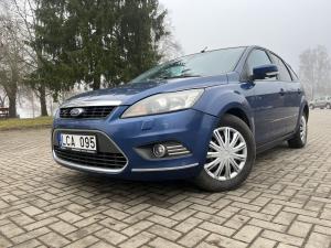 Zils Ford Focus 2008 Trakai, ar dzinēja tilpumu 1.80 L un nobraukumu 192 tūkst. km par 2490 €, foto  vietnē AUTOMOTO.COM.LV