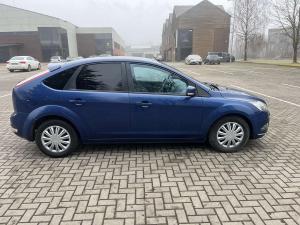 Zils Ford Focus 2008 Trakai, ar dzinēja tilpumu 1.80 L un nobraukumu 192 tūkst. km par 2490 €, foto 5 vietnē AUTOMOTO.COM.LV