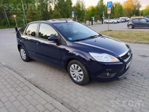 Zils Ford Focus 2008 Liepāja, ar dzinēja tilpumu 1.40 L un nobraukumu 214 tūkst. km par 2650 €, foto  vietnē AUTOMOTO.COM.LV