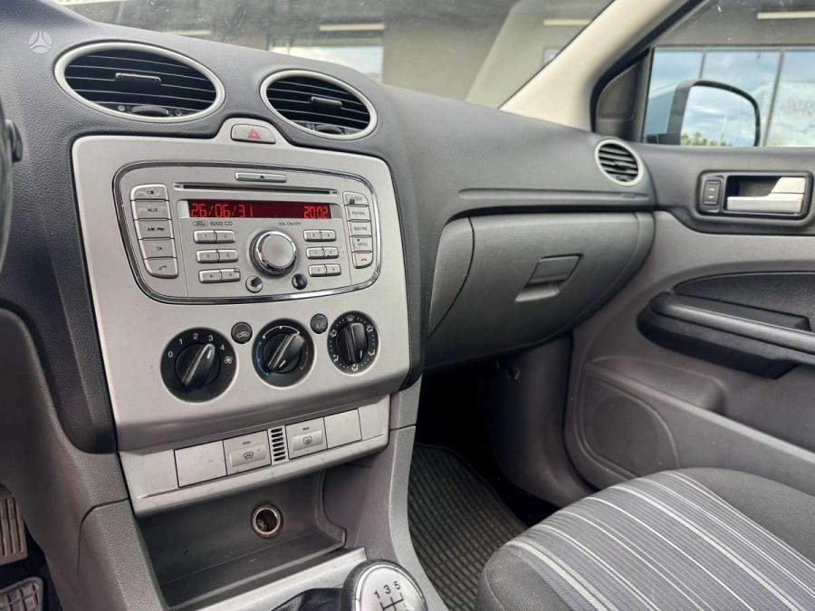 Zils Ford Focus 2008 Panevēža, ar dzinēja tilpumu 1.60 L un nobraukumu 317 tūkst. km par 950 €, foto 12 vietnē AUTOMOTO.COM.LV