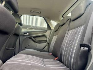 Zils Ford Focus 2008 Panevēža, ar dzinēja tilpumu 1.60 L un nobraukumu 317 tūkst. km par 950 €, foto 16 vietnē AUTOMOTO.COM.LV