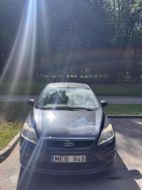 Blue Ford Focus 2008 in Vilnius, with an engine capacity of 1.60 L and mileage of 331 thousand km for 1200 €, photo 4 on AUTOMOTO.COM.LV