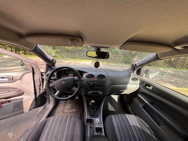 Blue Ford Focus 2008 in Vilnius, with an engine capacity of 1.60 L and mileage of 331 thousand km for 1200 €, photo 5 on AUTOMOTO.COM.LV