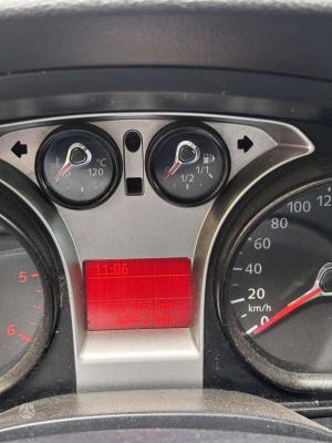 Blue Ford Focus 2008 in Vilnius, with an engine capacity of 1.60 L and mileage of 331 thousand km for 1200 €, photo 7 on AUTOMOTO.COM.LV