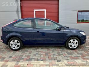 Blue Ford Focus 2009 in Talsi, with an engine capacity of 1.60 L and mileage of 189 thousand km for 3500 €, photo 2 on AUTOMOTO.COM.LV