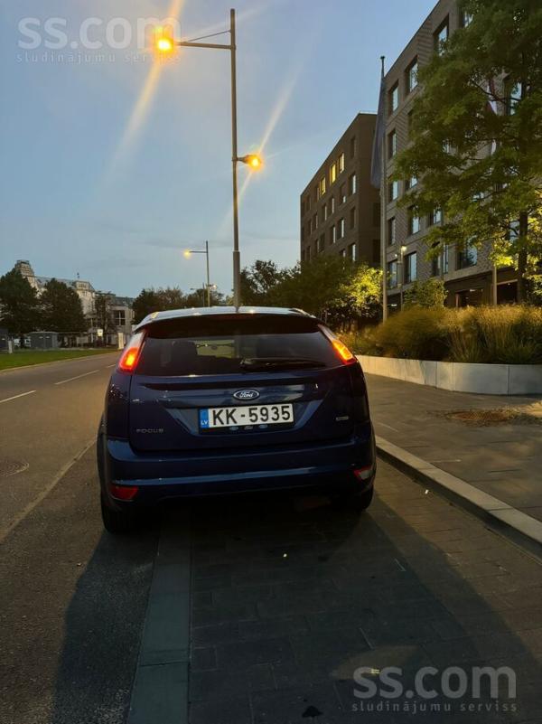 Zils Ford Focus 2009 Rīga, ar dzinēja tilpumu 1.60 L un nobraukumu 335 tūkst. km par 1600 €, foto 4 vietnē AUTOMOTO.COM.LV