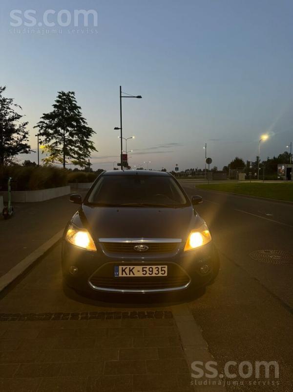 Zils Ford Focus 2009 Rīga, ar dzinēja tilpumu 1.60 L un nobraukumu 335 tūkst. km par 1600 €, foto 6 vietnē AUTOMOTO.COM.LV
