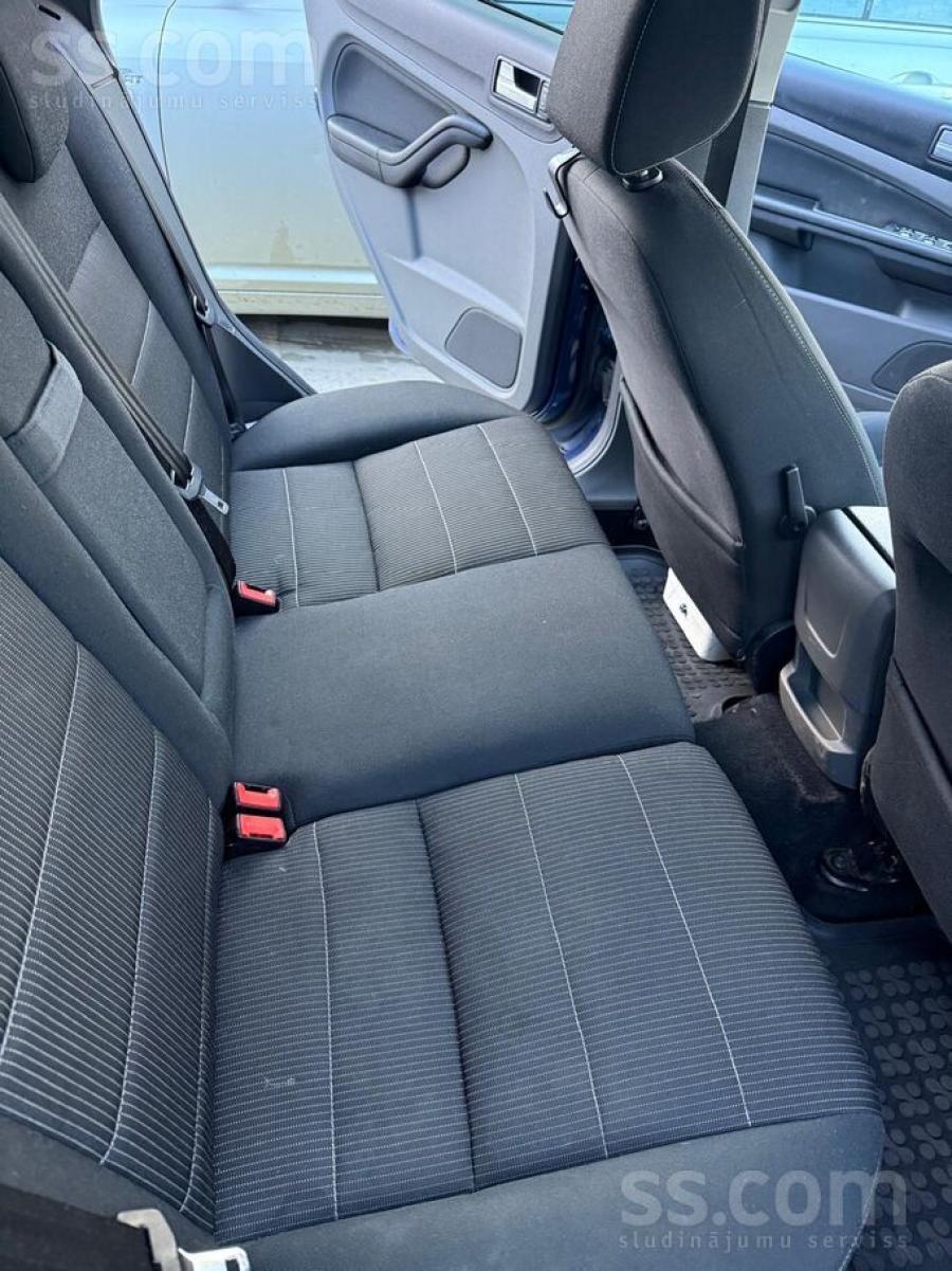 Zils Ford Focus 2009 Rīga, ar dzinēja tilpumu 1.60 L un nobraukumu 335 tūkst. km par 1600 €, foto 12 vietnē AUTOMOTO.COM.LV