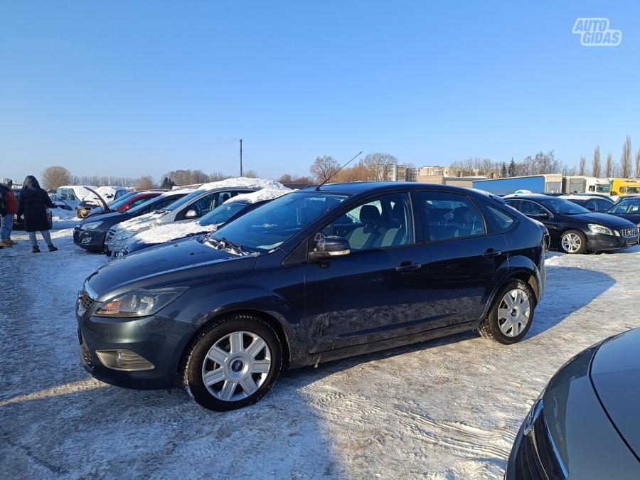 Zils Ford Focus 2010 Kretinga, ar dzinēja tilpumu 1.60 L un nobraukumu 214 tūkst. km par 2950 €, foto 4 vietnē AUTOMOTO.COM.LV