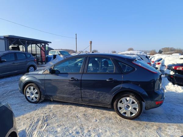 Blue Ford Focus 2010 in Kretinga, with an engine capacity of 1.60 L and mileage of 214 thousand km for 2950 €, photo 5 on AUTOMOTO.COM.LV