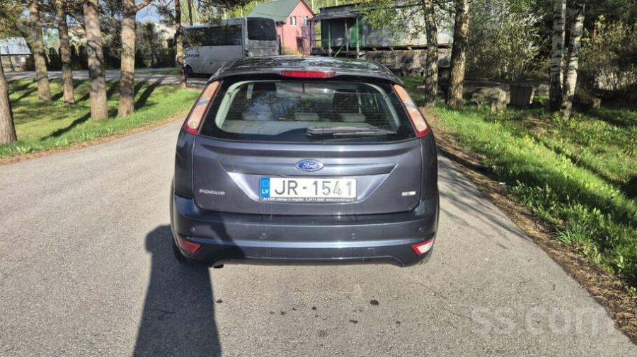Zils Ford Focus 2010 Rīga, ar dzinēja tilpumu 1.80 L un nobraukumu 240 tūkst. km par 2050 €, foto 6 vietnē AUTOMOTO.COM.LV