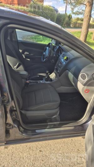 Zils Ford Focus 2010 Rīga, ar dzinēja tilpumu 1.80 L un nobraukumu 240 tūkst. km par 2050 €, foto 9 vietnē AUTOMOTO.COM.LV