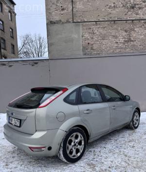 Zils Ford Focus 2010 Rīga, ar dzinēja tilpumu 1.60 L un nobraukumu 218 tūkst. km par 1350 €, foto 6 vietnē AUTOMOTO.COM.LV
