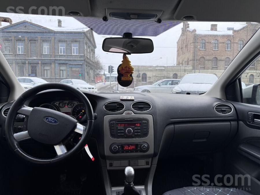 Zils Ford Focus 2010 Rīga, ar dzinēja tilpumu 1.60 L un nobraukumu 218 tūkst. km par 1350 €, foto 7 vietnē AUTOMOTO.COM.LV