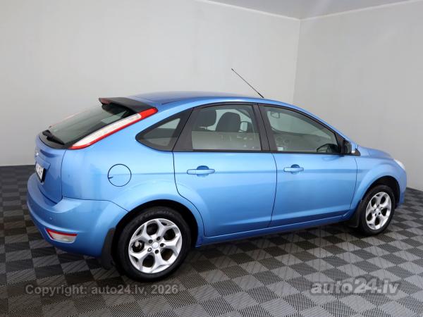 Zils Ford Focus 2010 Tallina, ar dzinēja tilpumu 1.60 L un nobraukumu 212 tūkst. km par 999 €, foto 3 vietnē AUTOMOTO.COM.LV