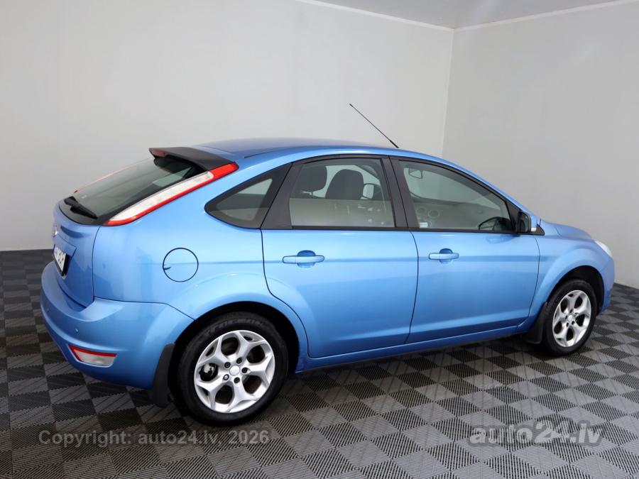 Blue Ford Focus 2010 in Tallinn, with an engine capacity of 1.60 L and mileage of 212 thousand km for 999 €, photo 4 on AUTOMOTO.COM.LV