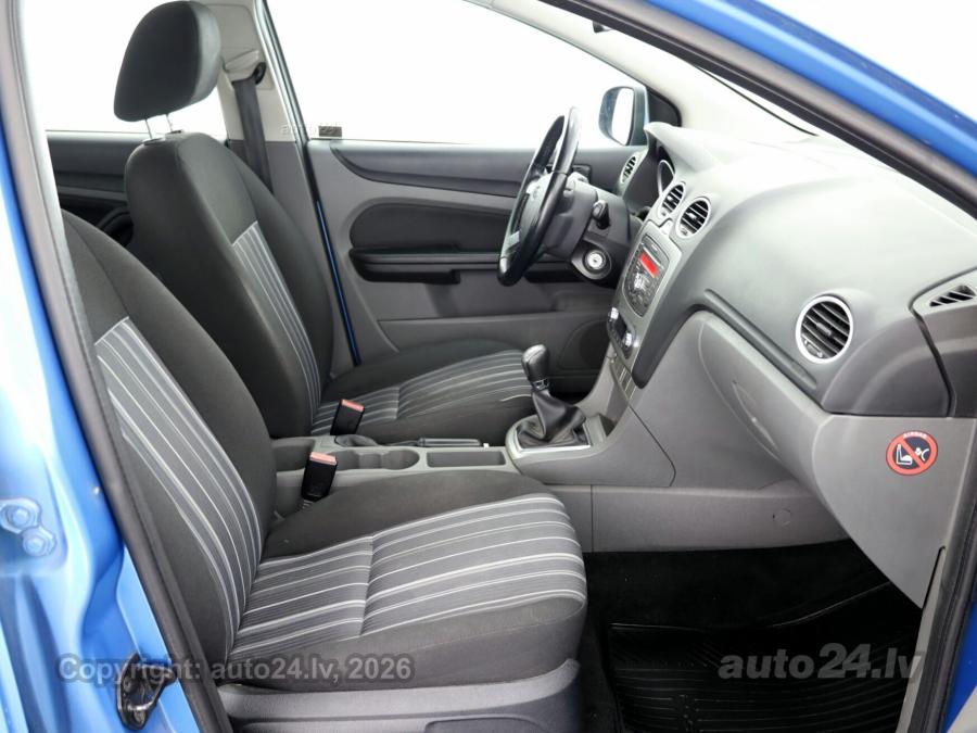 Blue Ford Focus 2010 in Tallinn, with an engine capacity of 1.60 L and mileage of 212 thousand km for 999 €, photo 7 on AUTOMOTO.COM.LV