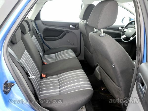 Zils Ford Focus 2010 Tallina, ar dzinēja tilpumu 1.60 L un nobraukumu 212 tūkst. km par 999 €, foto 7 vietnē AUTOMOTO.COM.LV
