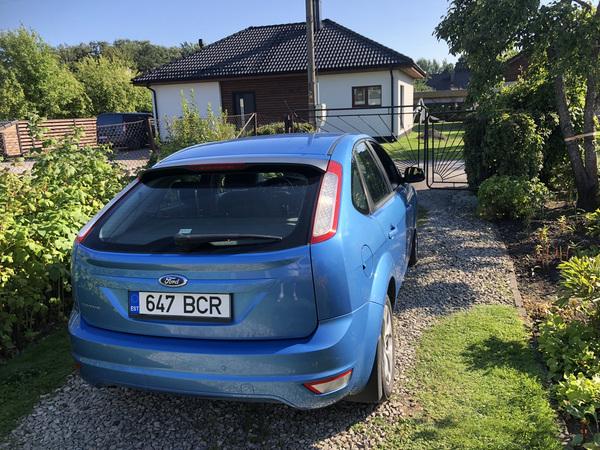 Zils Ford Focus 2010 Pērnava, ar dzinēja tilpumu 1.60 L un nobraukumu 214 tūkst. km par 2800 €, foto 7 vietnē AUTOMOTO.COM.LV