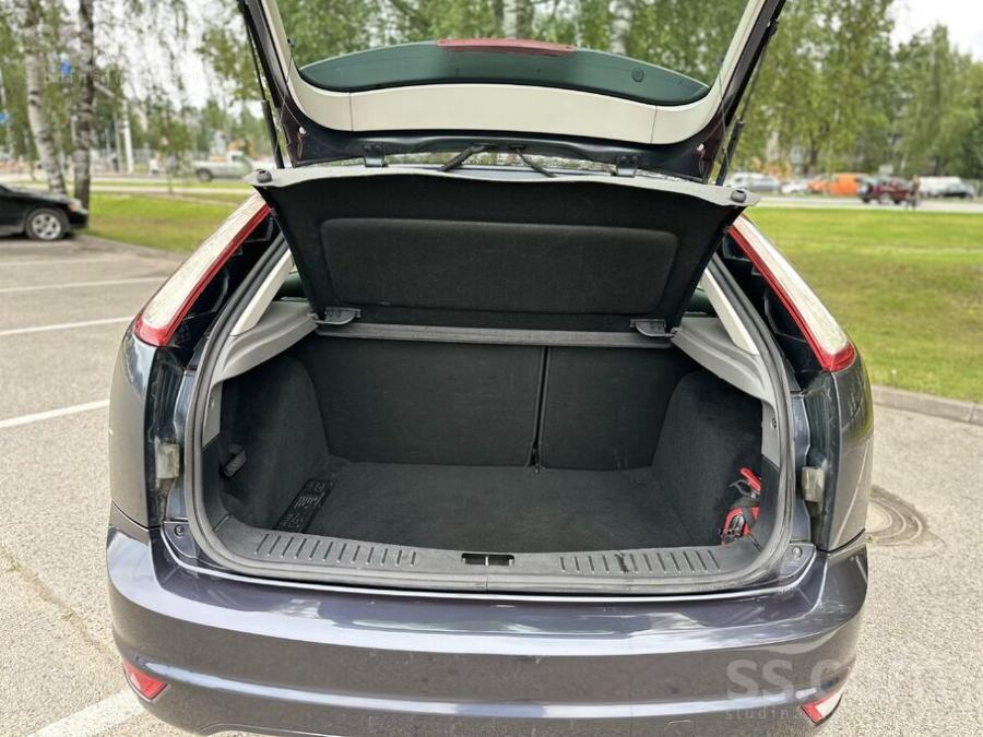 Zils Ford Focus 2010 Rīga, ar dzinēja tilpumu 1.60 L un nobraukumu 169 tūkst. km par 2499 €, foto 10 vietnē AUTOMOTO.COM.LV