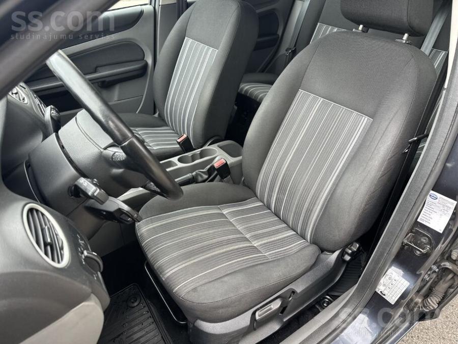 Zils Ford Focus 2010 Rīga, ar dzinēja tilpumu 1.60 L un nobraukumu 169 tūkst. km par 2499 €, foto 16 vietnē AUTOMOTO.COM.LV
