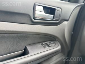 Zils Ford Focus 2010 Rīga, ar dzinēja tilpumu 1.60 L un nobraukumu 169 tūkst. km par 2499 €, foto 17 vietnē AUTOMOTO.COM.LV