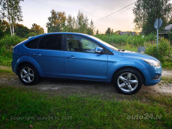 Ford Focus 2010 Paide vietnē Zils Ford Focus 2010 Paide, ar dzinēja tilpumu 1.60 L un nobraukumu 461 tūkst. km par 1790 €, foto 4 vietnē AUTOMOTO.COM.LV