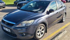 Zils Ford Focus 2010 Viļņa, ar dzinēja tilpumu 1.56 L un nobraukumu 270 tūkst. km par 3300 €, foto  vietnē AUTOMOTO.COM.LV