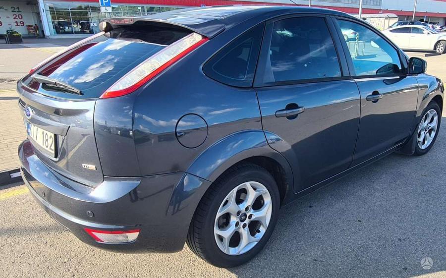 Zils Ford Focus 2010 Viļņa, ar dzinēja tilpumu 1.56 L un nobraukumu 270 tūkst. km par 3300 €, foto 5 vietnē AUTOMOTO.COM.LV