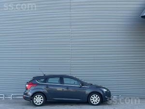 Blue Ford Focus 2011 in Riga, with an engine capacity of 1.60 L and mileage of 296 thousand km for 3600 €, photo 6 on AUTOMOTO.COM.LV